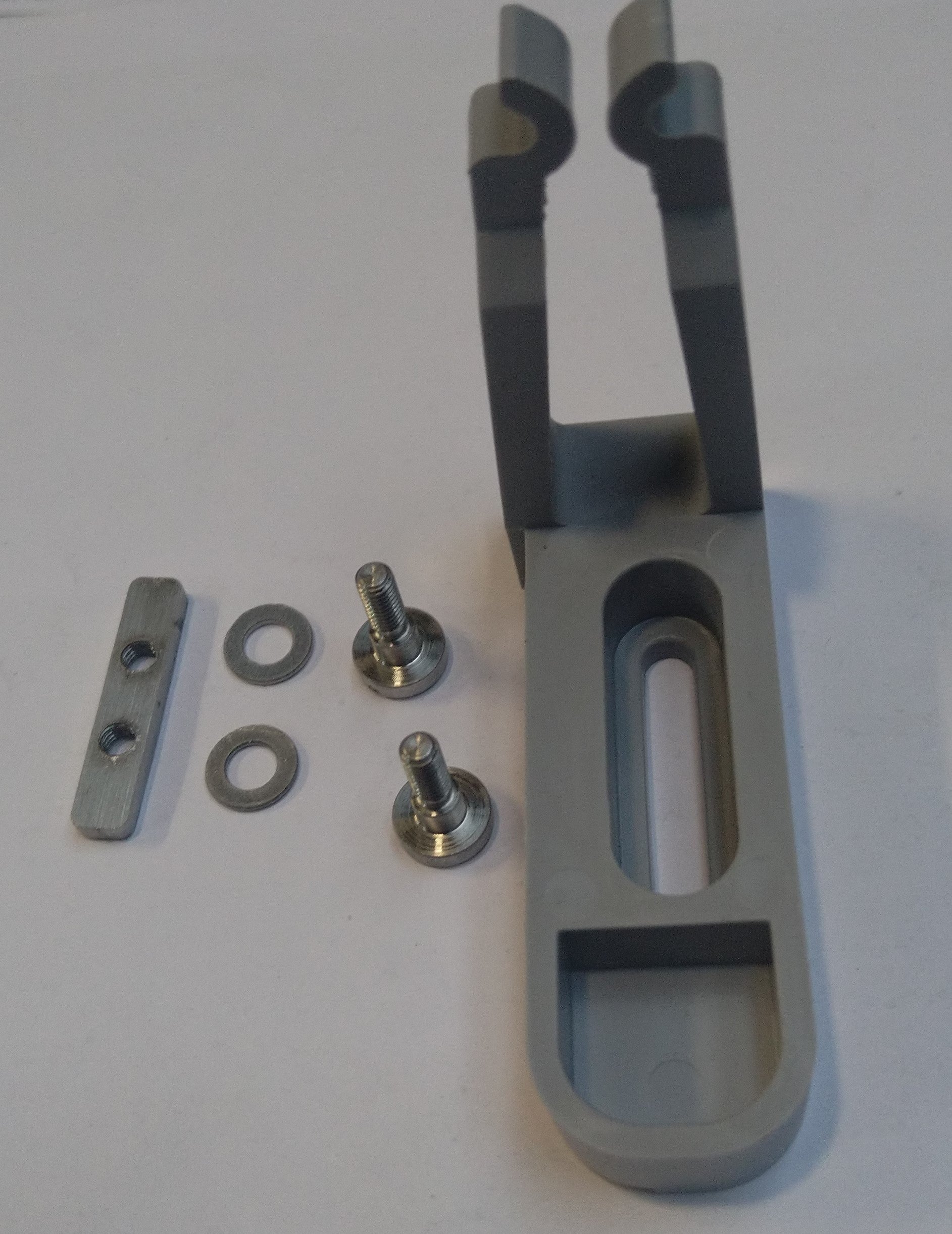 Remis Sliding Door Hold Clip – Coldroom Parts & Spares